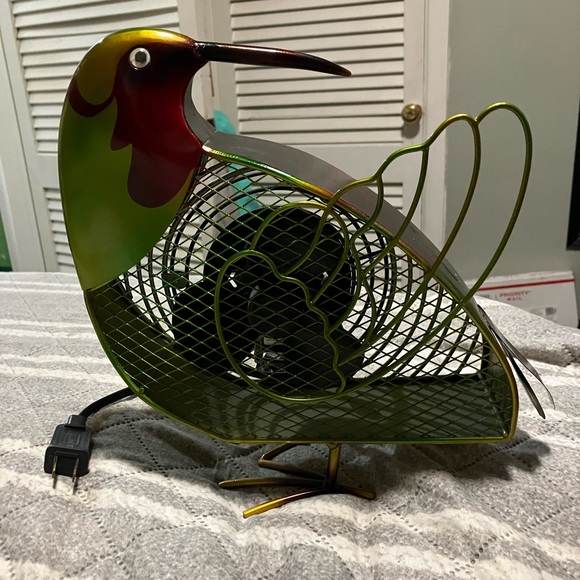 Other | Nwot Hummingbird Hand Painted Metal Figurine Tabledesk Fan ...